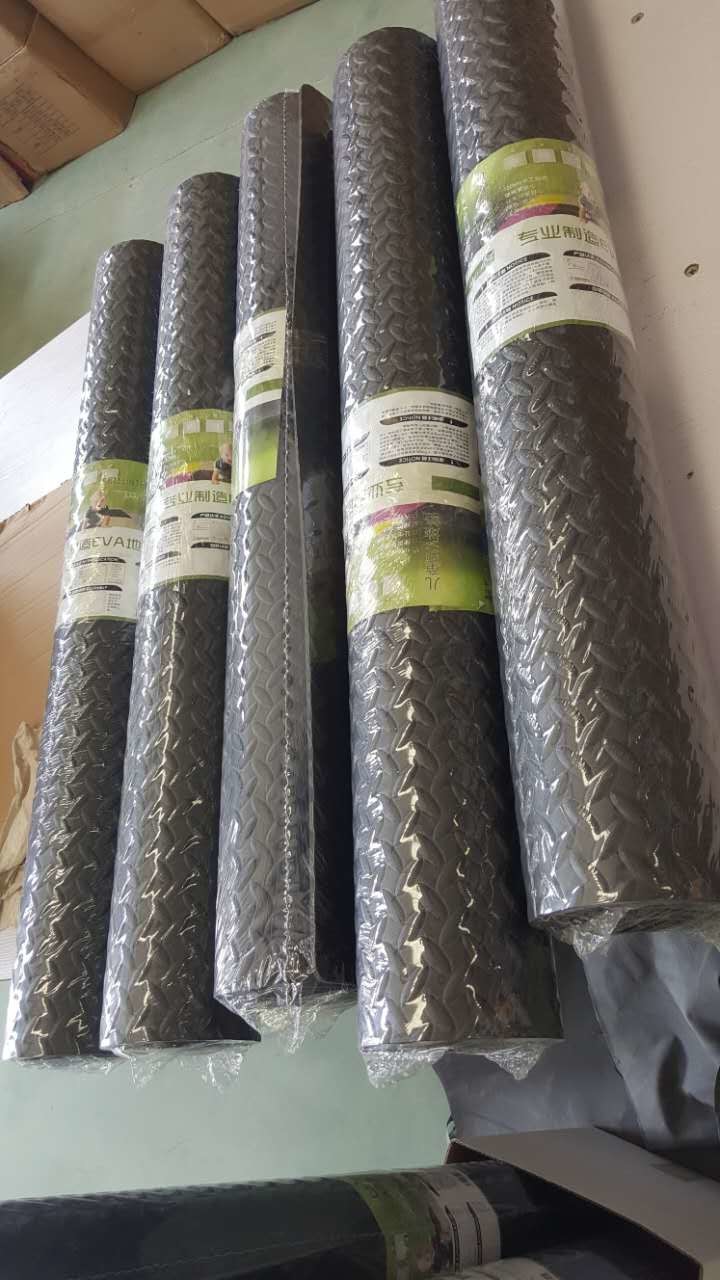 Black 118*236cm Foam Roll Up Mat / 80kg/Cbm Gym Flooring Rolls