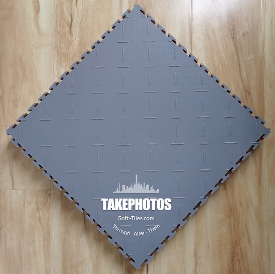 Checker Plate Surface PVC Interlocking Flooring Tiles For Warehouse Garage