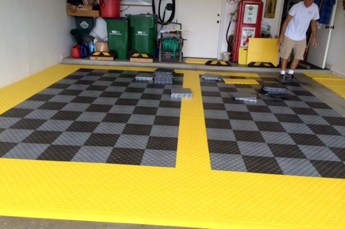 Interlocking Vinyl Floor Tile 500*500mm Checker Plate Surface